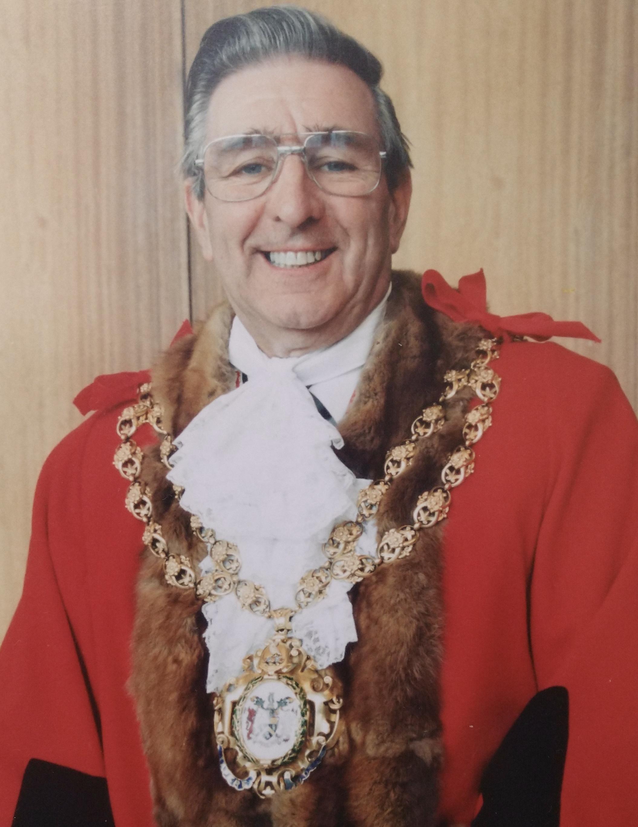 Remembering Former Mayor of Oldham, Alan Griffiths (1996-97 ...